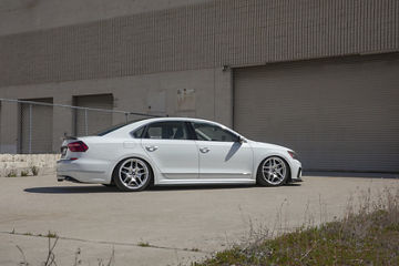 2018 Volkswagen Passat - Rotiform HUR - Silver | Wheel Pros